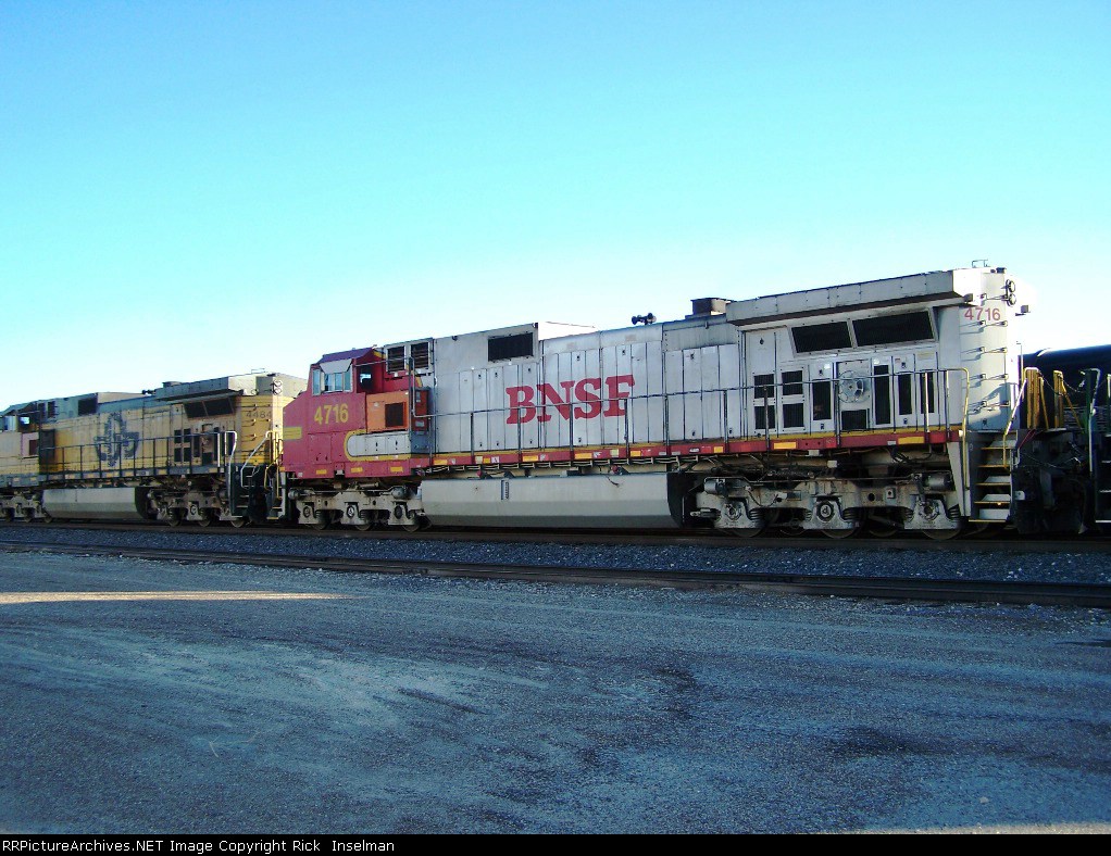 BNSF 4716